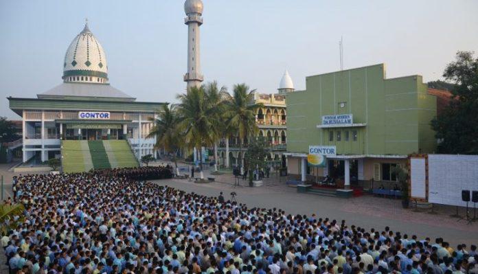 Gontor : Oase Di Tengah Keringnya Kehidupan