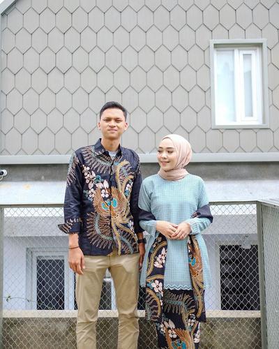 Kondangan in Style: Inspirasi Batik Couple untuk Hijabers