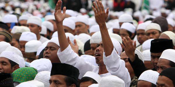 Siapa Bilang Berdoa Angkat Tangan tak Ada Dalil?