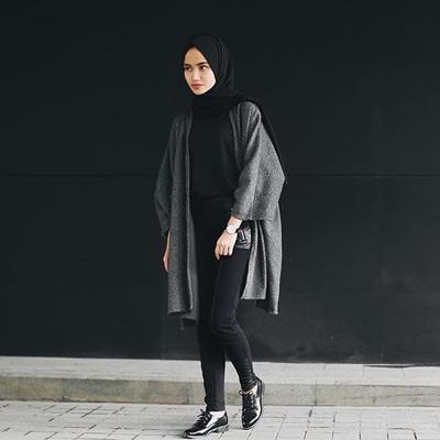 Ini Lho 6 Model Outer Hijab Kekinian yang Lagi Banyak Dipakai Para ...