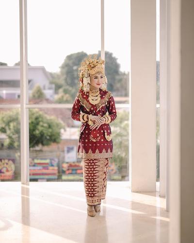 Inspirasi Berbagai Gaun Pernikahan Muslim Adat Kekinian, Tradisional ...