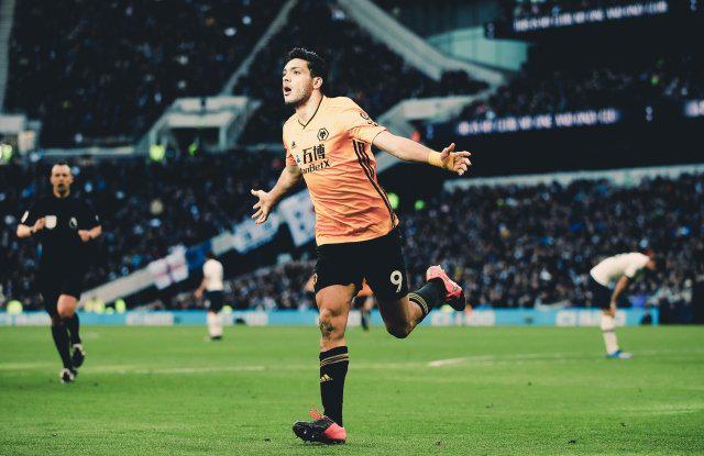 Pelatih Timnas Meksiko Ingin Jimenez Lanjutkan Karier Bersama Man United