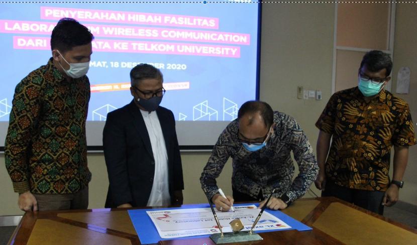 Telkom University Dapat Bantuan Lab IoT dan Wireless dari XL