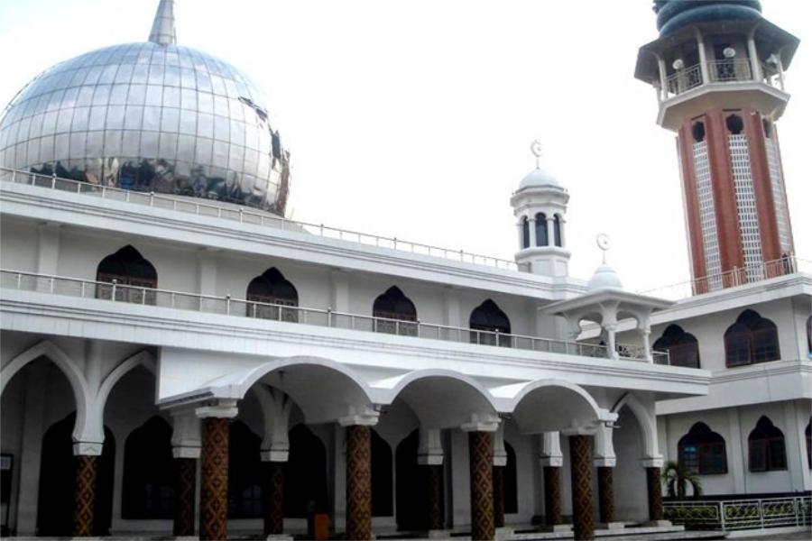 Apakah Kewajiban Sholat Berjama’ah di Masjid Menyesuaikan Jarak Tempuh?
