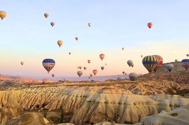 Destinasi Wisata Balon Udara di Dunia dengan Pemandangan Menakjubkan
