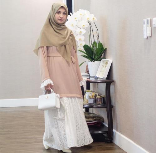 Inspirasi Fashion Syari dari Shireen Sungkar untuk Hadiri Halal bi Halal