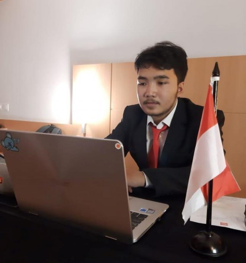 Pelajar SMA Pesantren Raih Medal Perak di IEO 2020