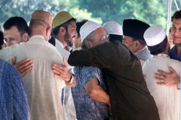Indahnya Adab Bergaul yang Diajarkan Rasulullah SAW