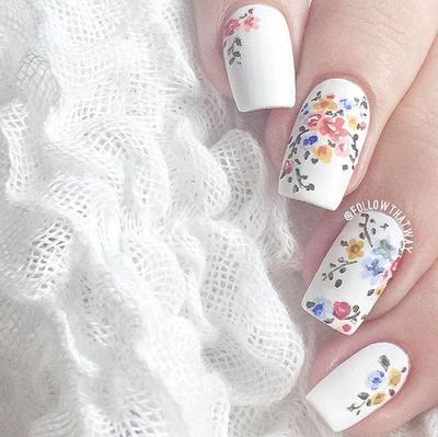 Cantiknya 5 Inspirasi Nail Art Bunga dengan Nuansa Putih Ini Bisa Kamu ...