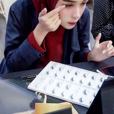 Selalu Tampil Fresh di Instagram, Ini Pilihan Warna Softlens Paling ...