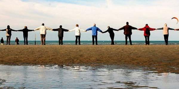 Delapan Keutamaan Persaudaraan karena Allah